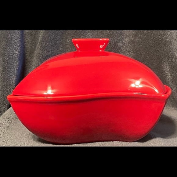 Godinger | Kitchen | Red Siena By Godinger Wavy Ceramic Casserole Dish ...